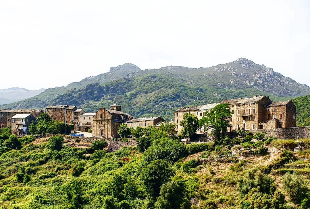 Campi - village Corse de la Costa Serena (Oriente)
